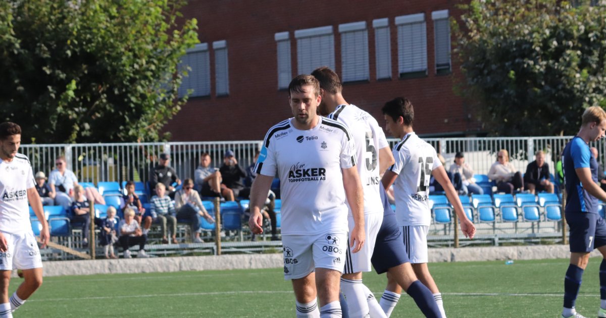Tomhendte hjem fra Ulsteinvik / Asker Fotball